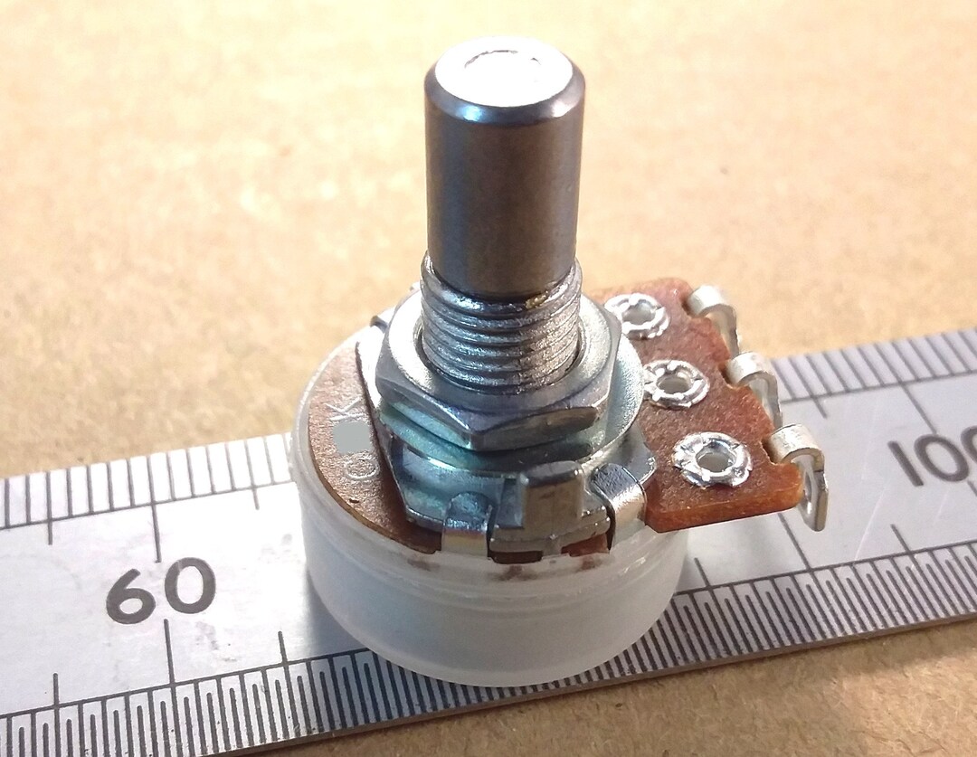 Potentiometer 6.0mm Round Shaft Anti-logarithmic 16mm Body Reverse ...