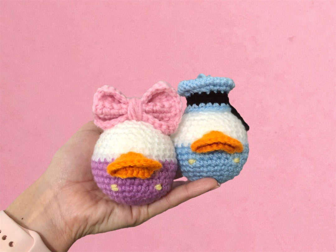 Daisy Duck and Donald Duck Christmas Baubles - Etsy