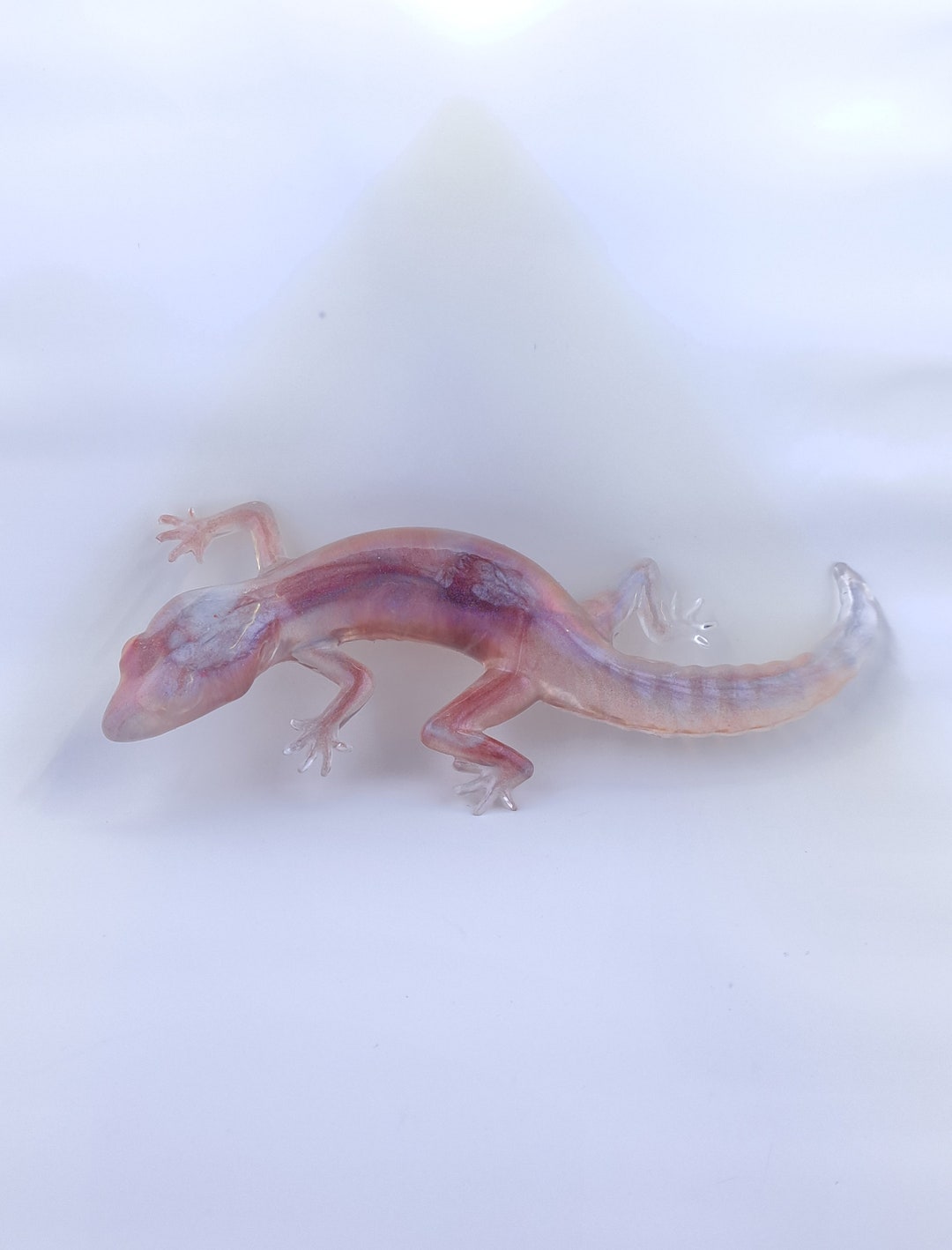 Gecho Figure pearl Red, White, Blue - Etsy