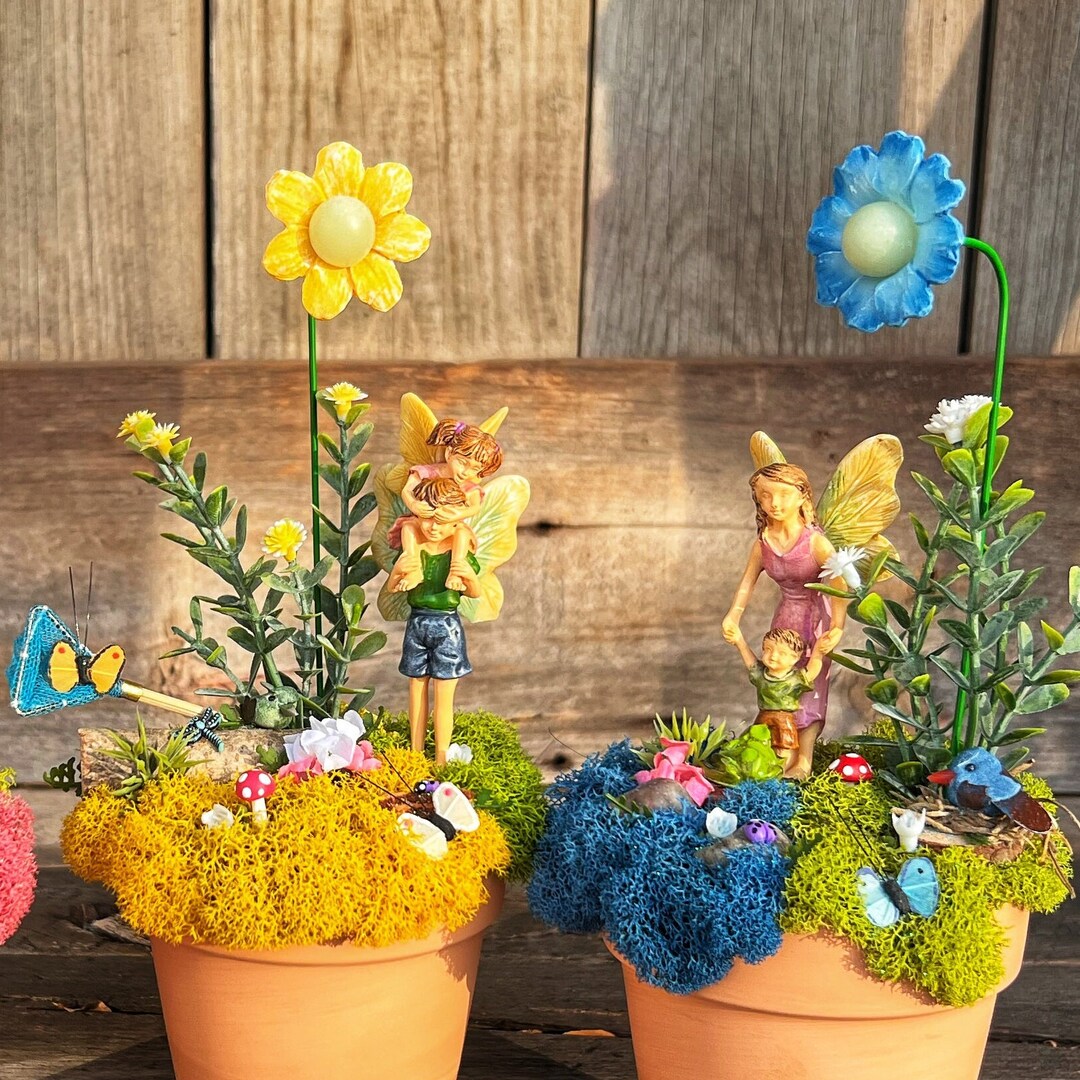 Miniature Fairy Garden: Mom, Dad & Toddler Fairies - Etsy
