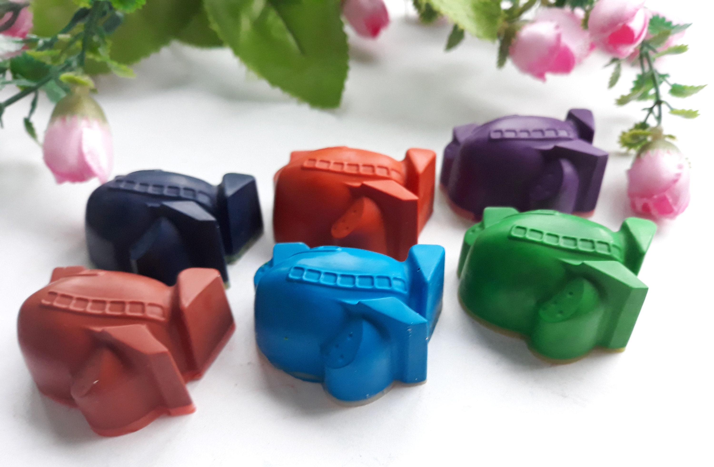 Airplane Crayons Set of 6 Travel Crayon Plane Birthday Party - Etsy