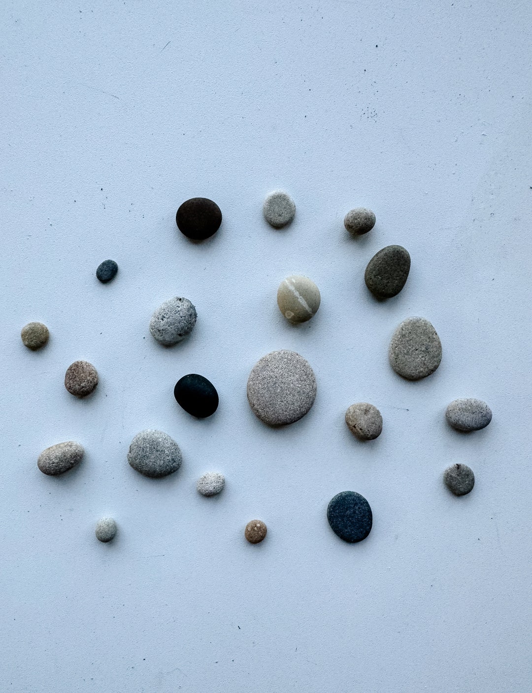 20 Small Smooth River Stones - Etsy