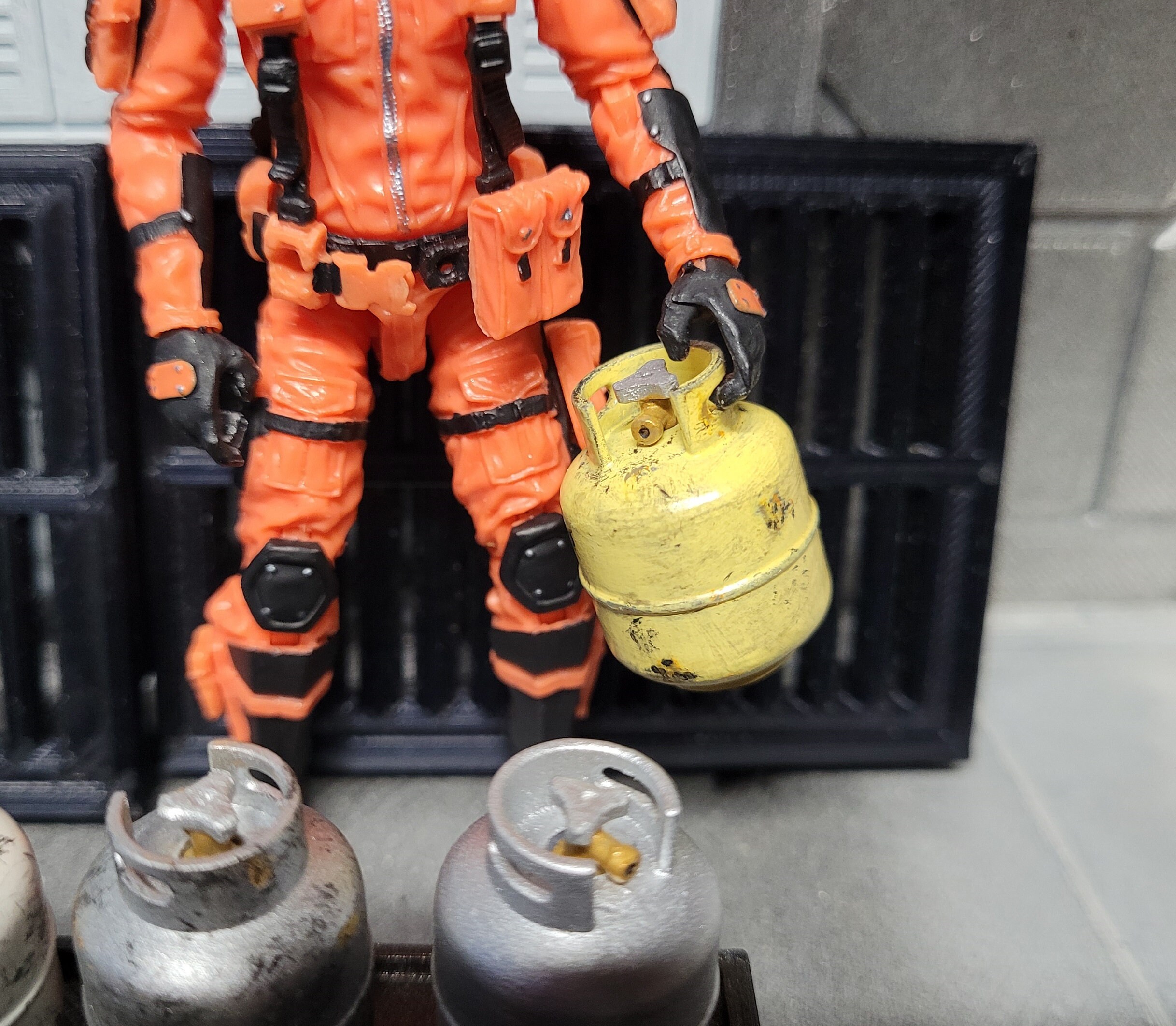 20lb Propane Tank 1:18/4 Inch Scale - Painted - Etsy