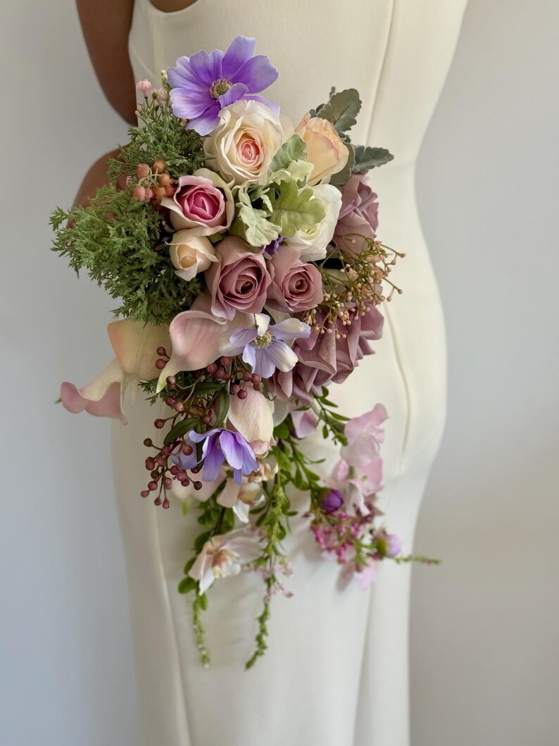 Demure Lilac Pink Bridal Wedding Bouquet - Bridgerton Soft Wispy ...