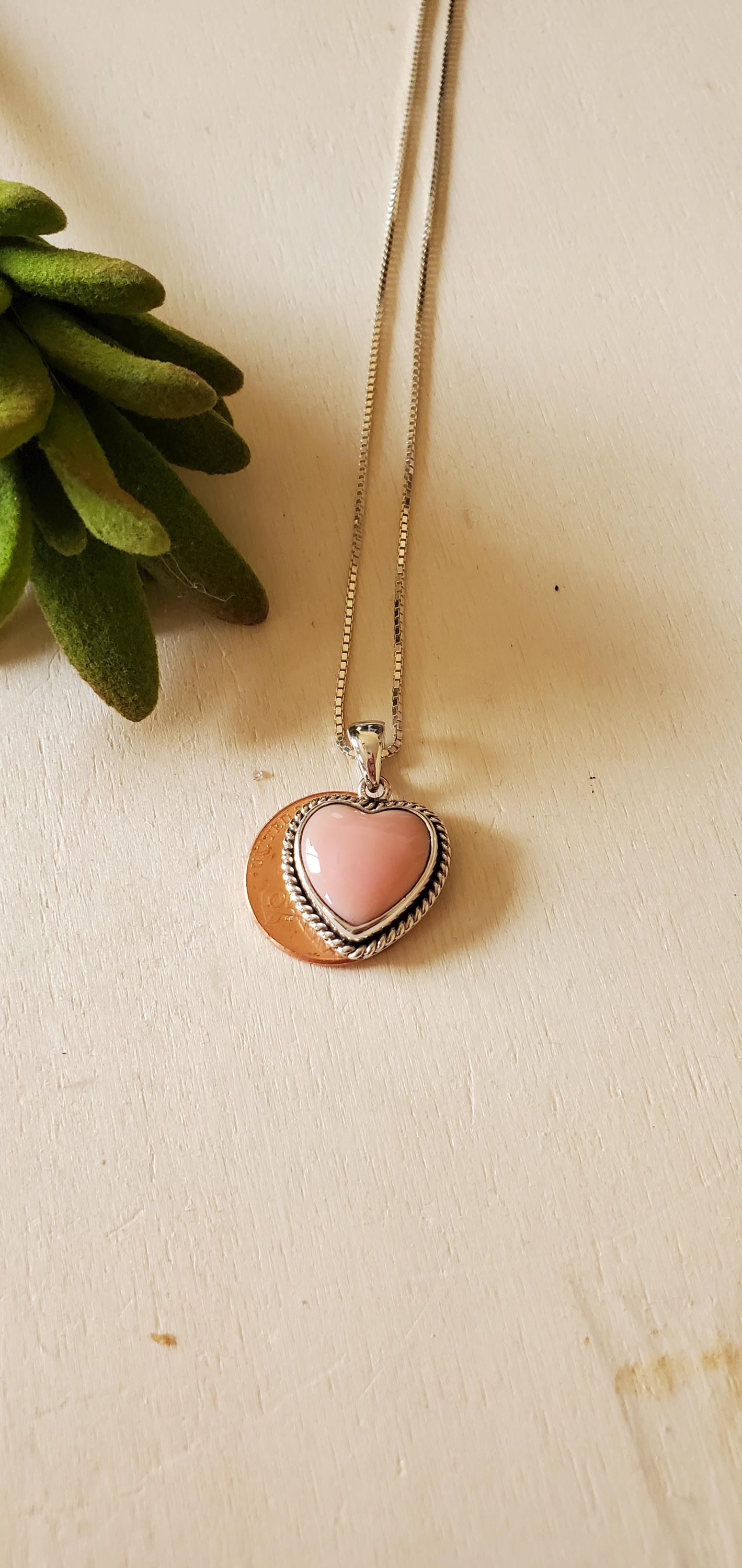 Pink Conch Shell Heart Pendant Necklace/pink Shell Heart/pink Stone ...