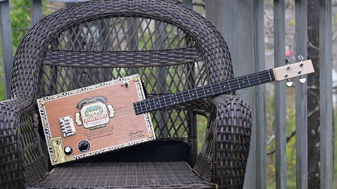 Cigar Box Guitar 4-string Electric CBG - Etsy