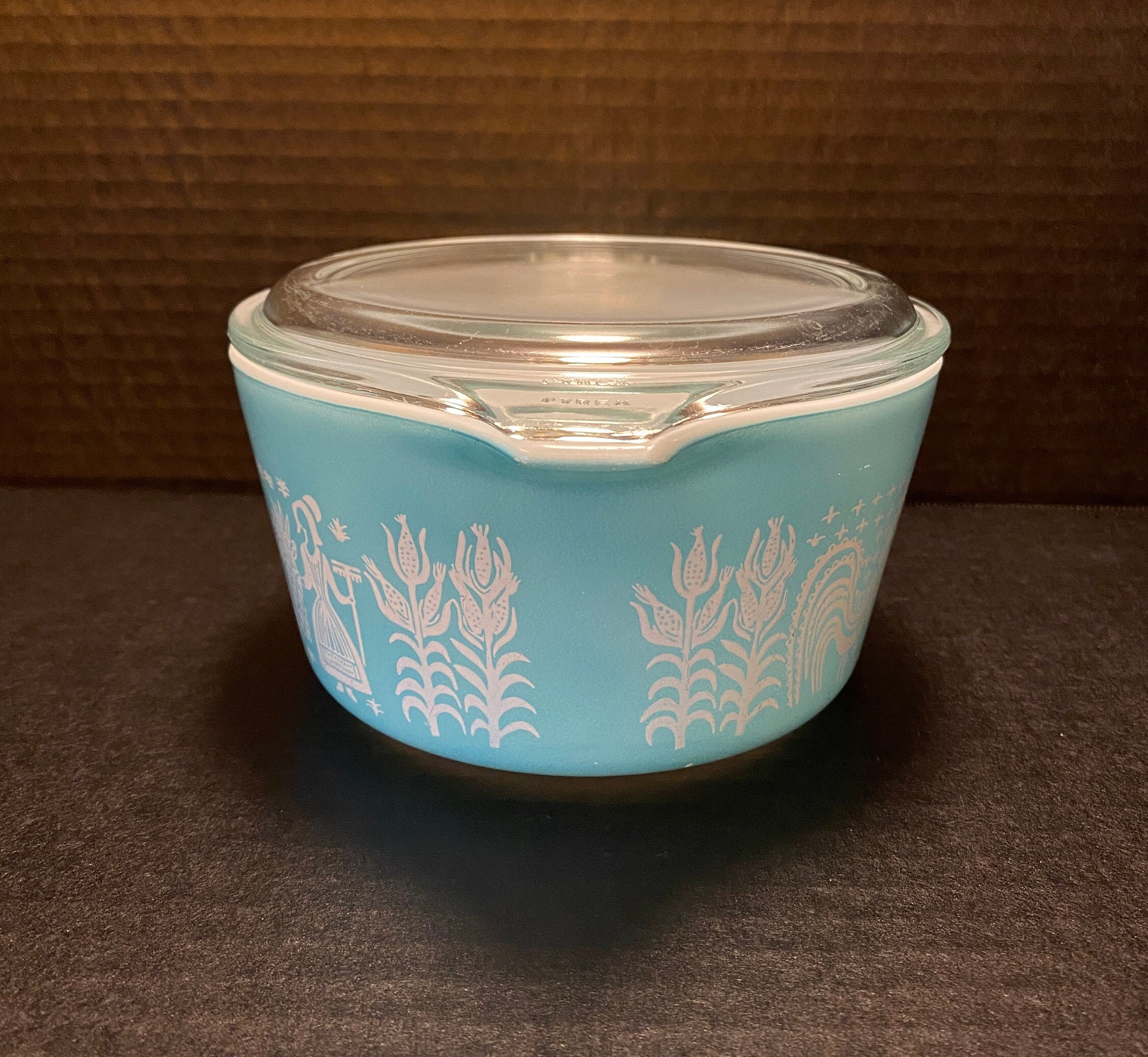 Retro Pyrex 1 Quart Round Casserole Dish With Lid in the Butterprint ...