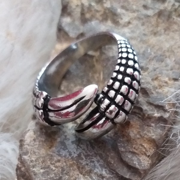 Raven Claw Ring - Etsy