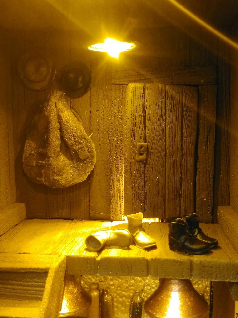 Miniature Pub Book Nook With LED Lights – Personalized Bookshelf Insert ...