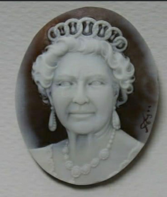 Queen Elizabeth Cameo Pendant Queen Elizabeth Jewel Il Queen - Etsy