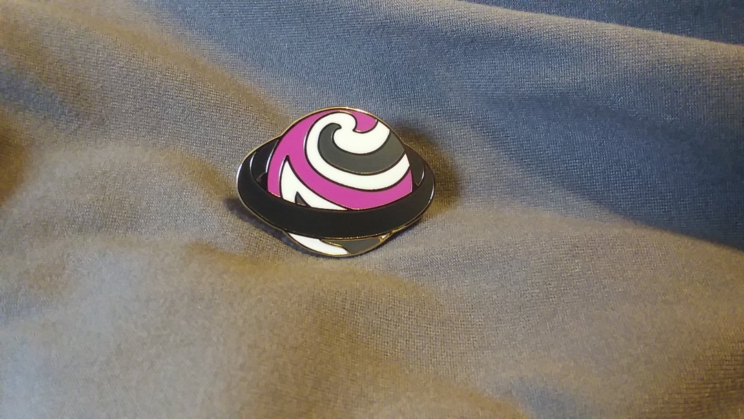 Ace Saturn Pin - Etsy