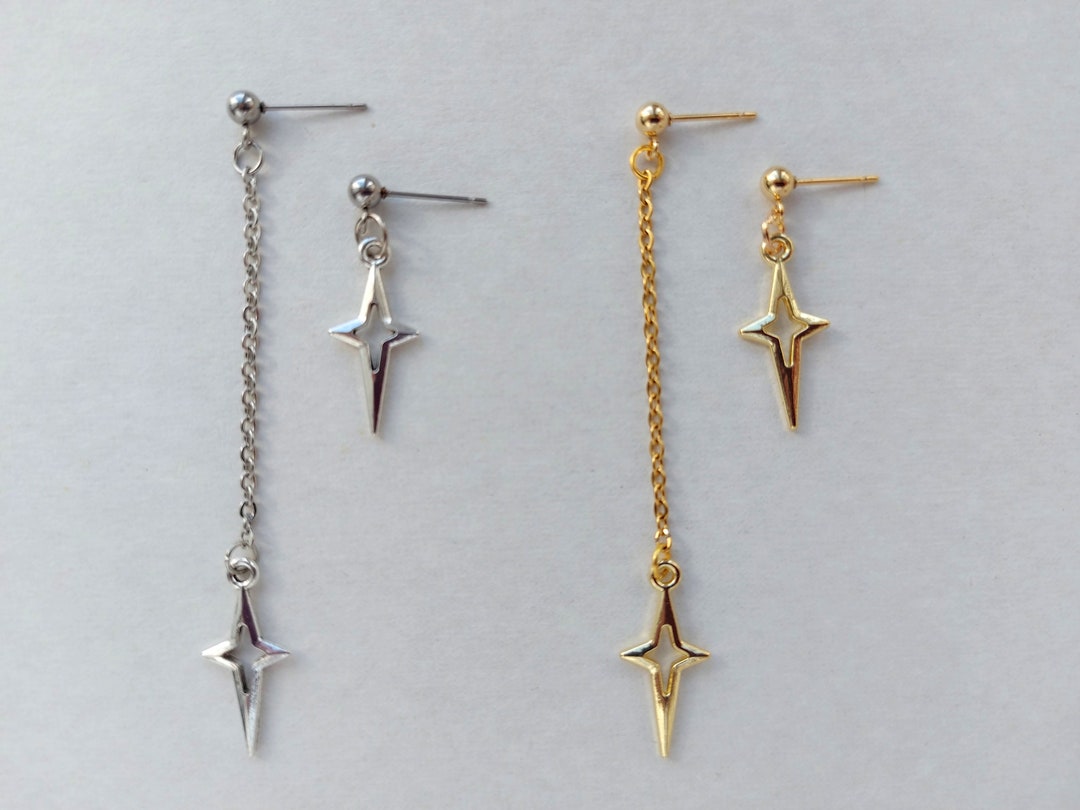 Asymmetrical star earrings store