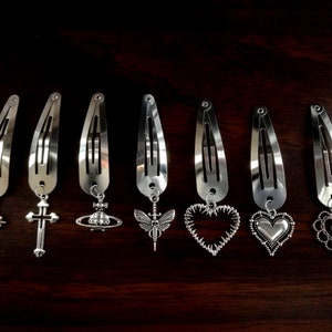 1 Pair Metal Hair Clips Gothic Spike Heart Skull Moth Hair Clips ...