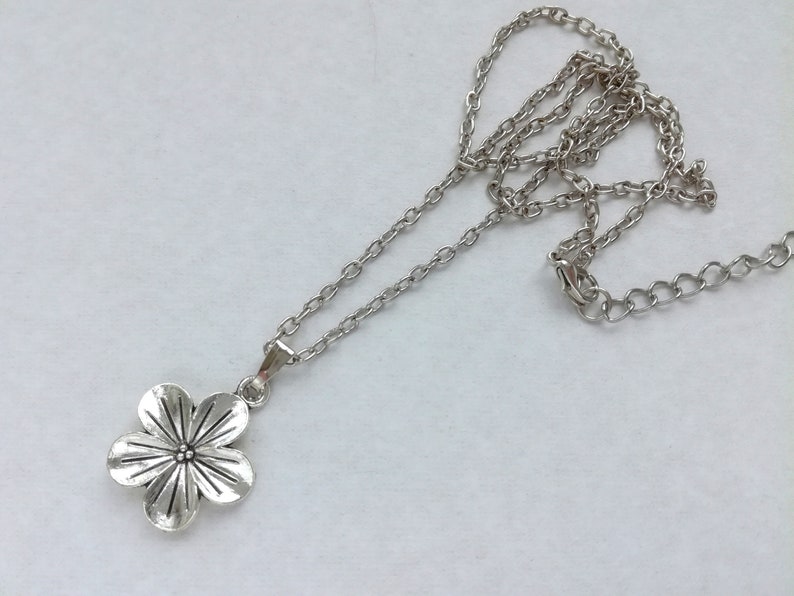 Couple Matching Necklaces Matching Flower Chain Necklace - Etsy