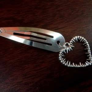 1 Pair Metal Hair Clips Gothic Spike Heart Skull Moth Hair Clips ...