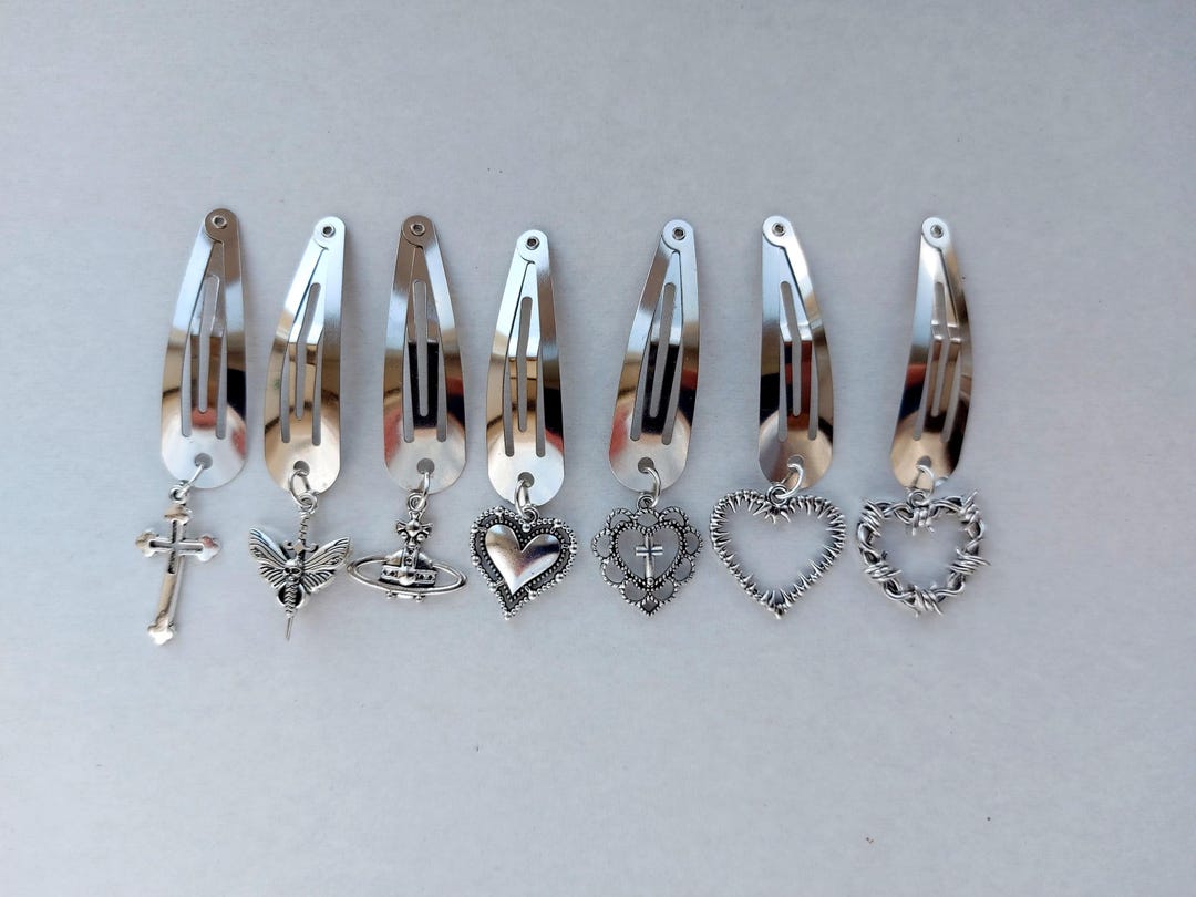 1 Pair Metal Hair Clips Gothic Spike Heart Skull Moth Hair Clips ...