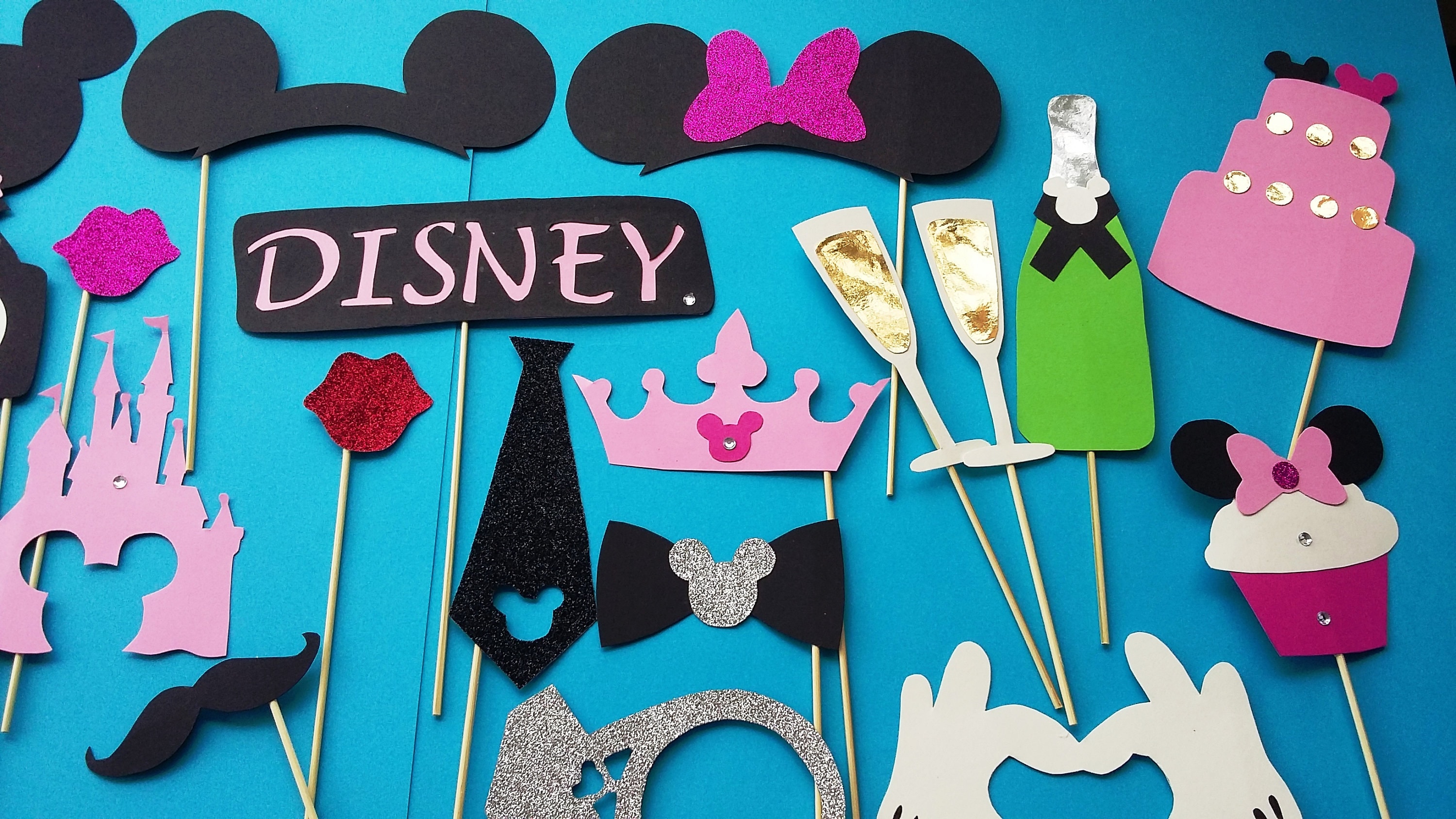 Photobooth x 23 disney theme accessories. weddingmickey | Etsy