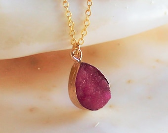 Magenta Necklace | Etsy