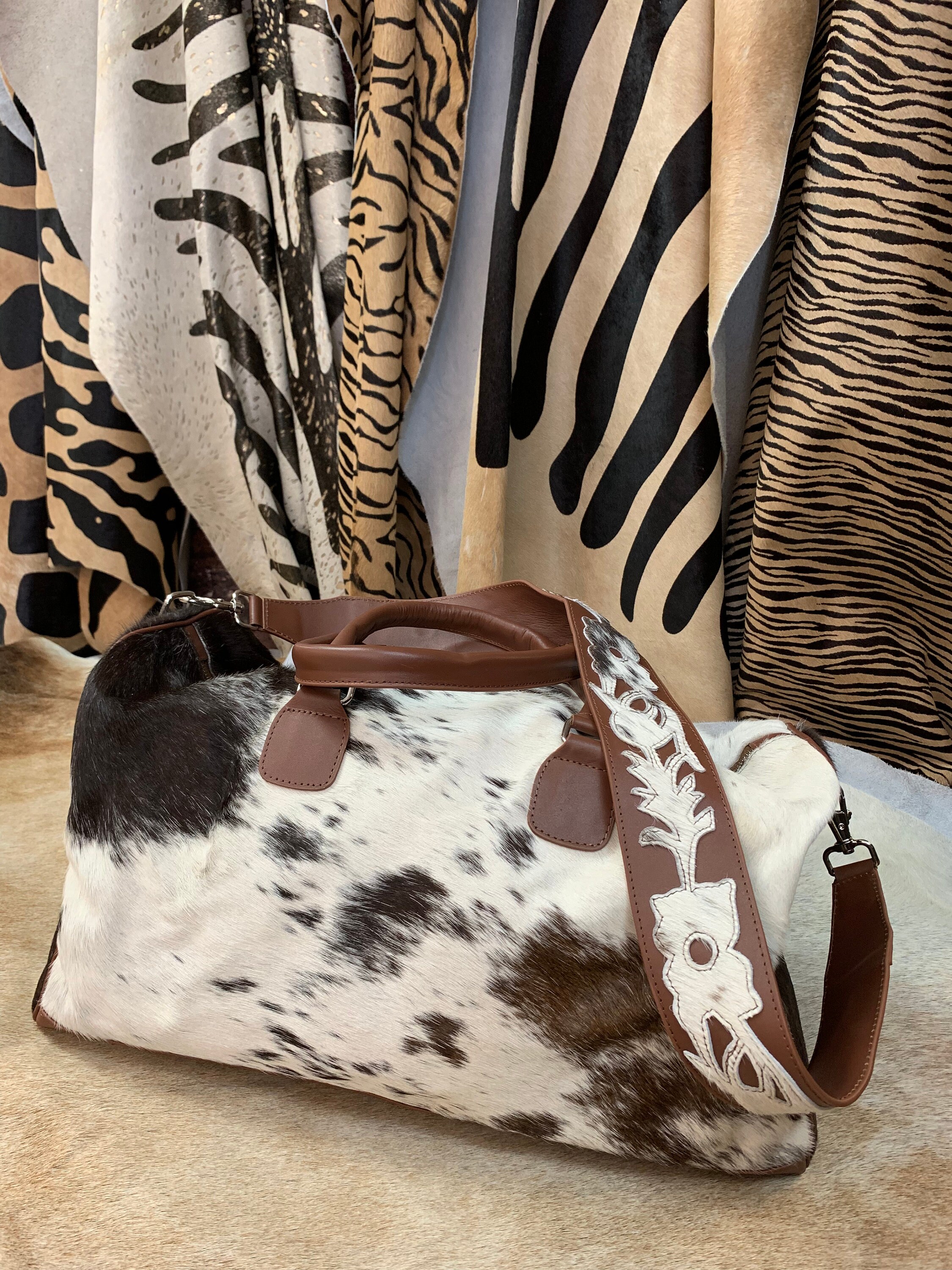 100 % BRAZILIAN Leather Cowhide Holdall / Duffel - Natural Fur ...