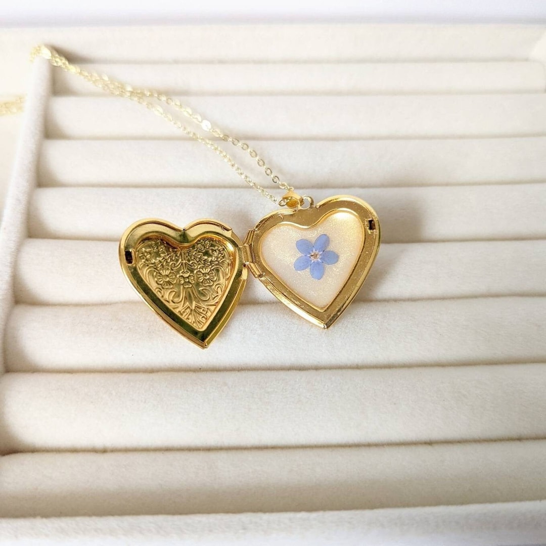 Real Forget Me Not Flower Photo Locket Pendant, Vintage Style Heart ...