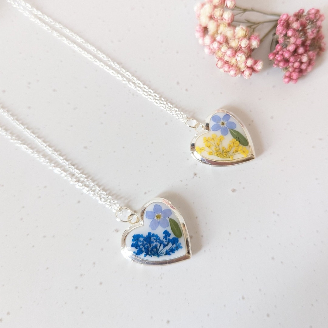 Real Forget Me Not Flower Photo Locket Pendant, Silver Heart Locket ...