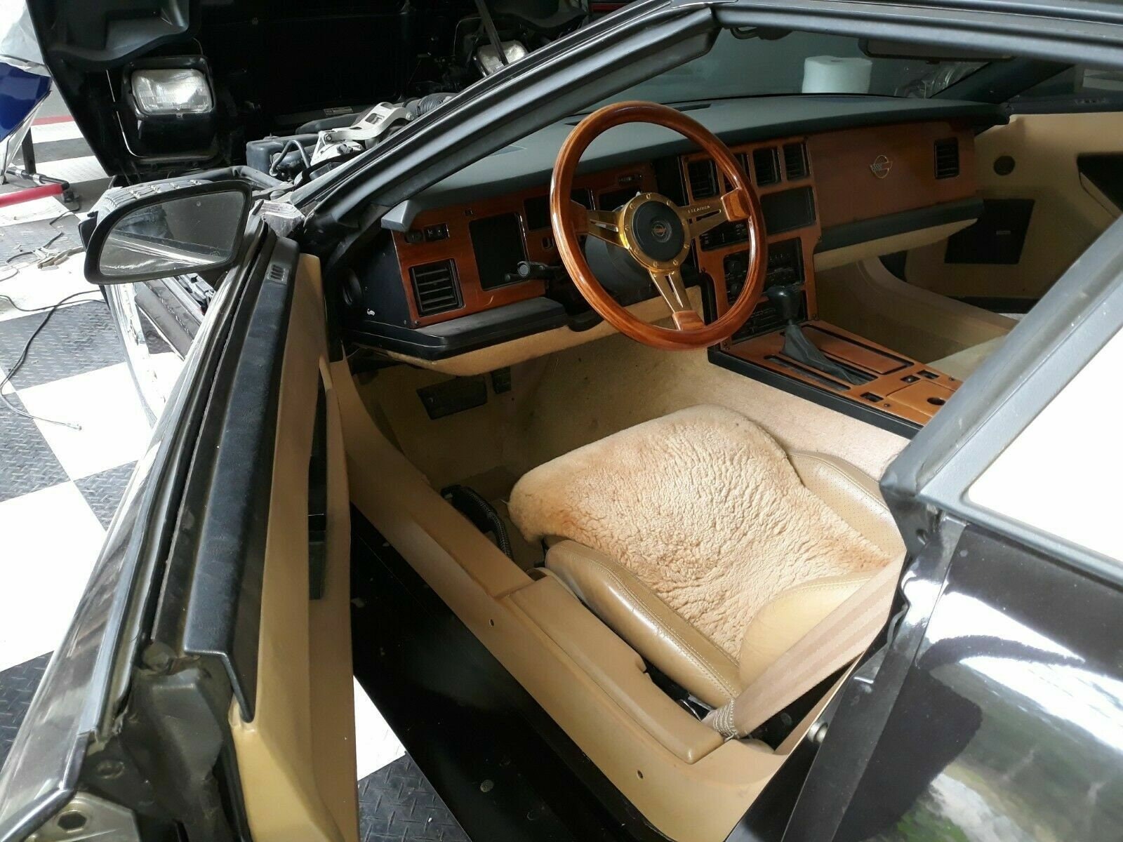 Monogram 1/8 Scale 85' Chevrolet Corvette Full Interior Plush Carpeting ...