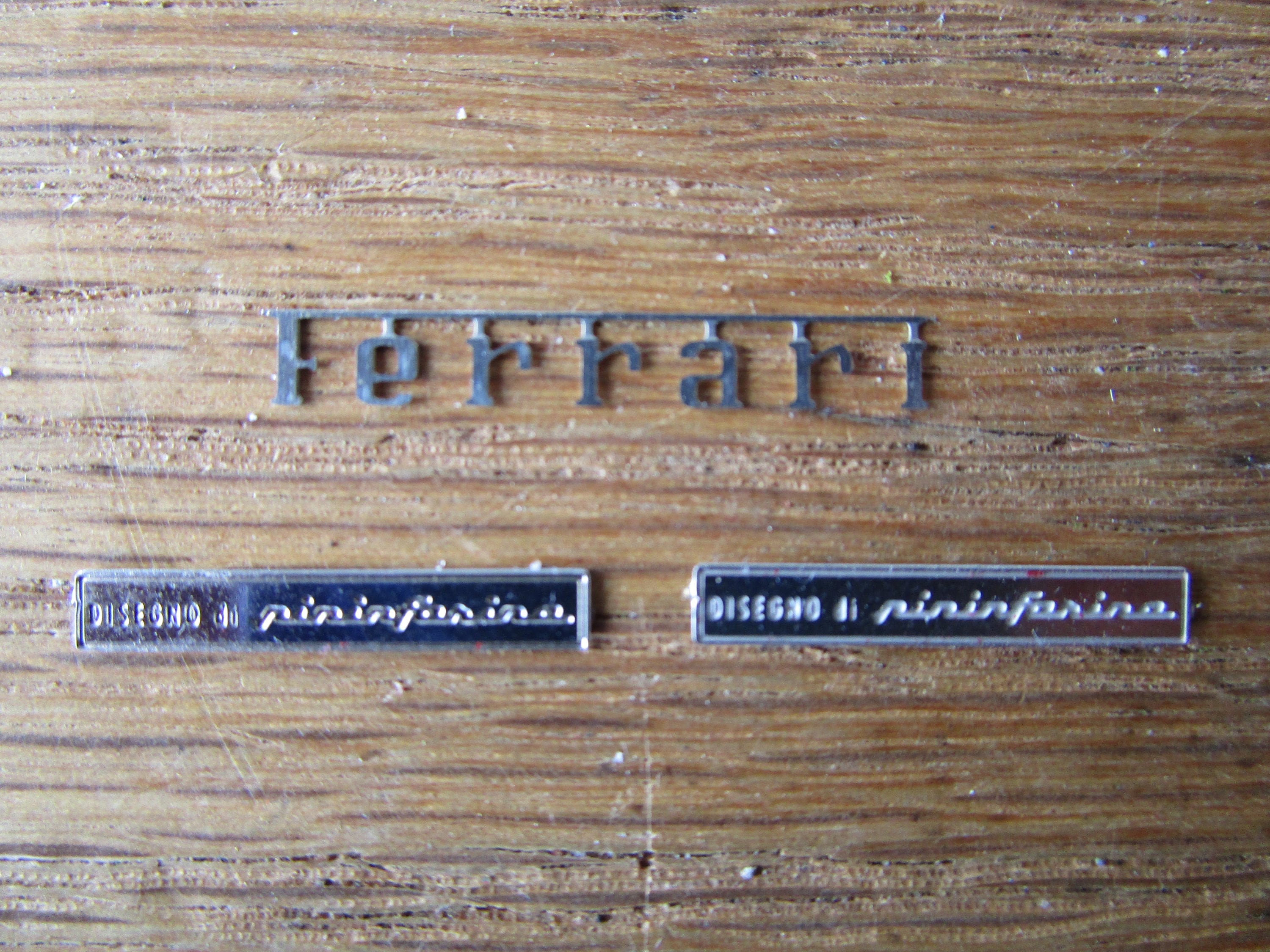 Pocher 1/8 Scale Ferrari F40 Script +_ Pininfarina Metal Badges Set ...