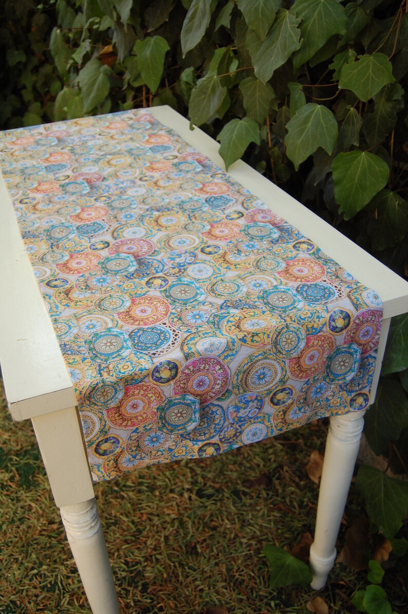Table Runner Sicily Theme Sicilian Pottery Printed Fabric Runner Da ...