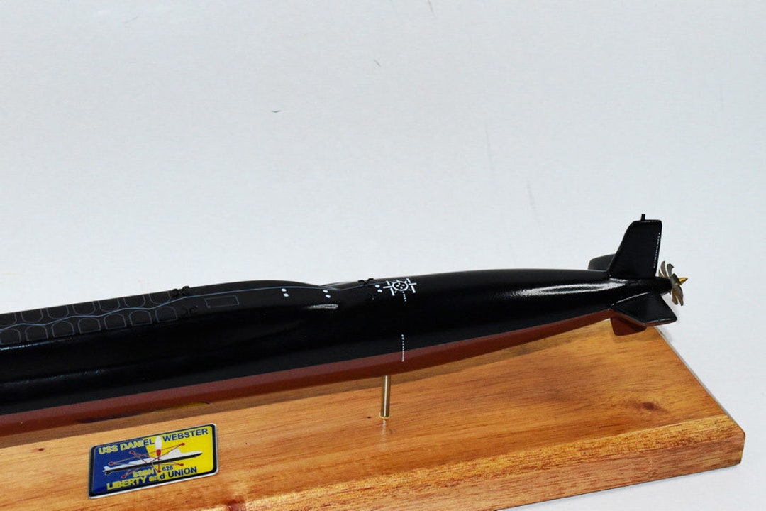 Uss Daniel Webster Ssbn-626 Submarine Model,navy,scale Model,mahogany ...