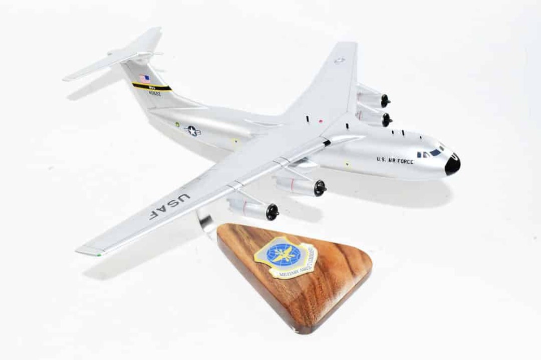 Lockheed Martin C-141a Starlifter, Military Airlift Command silver ...