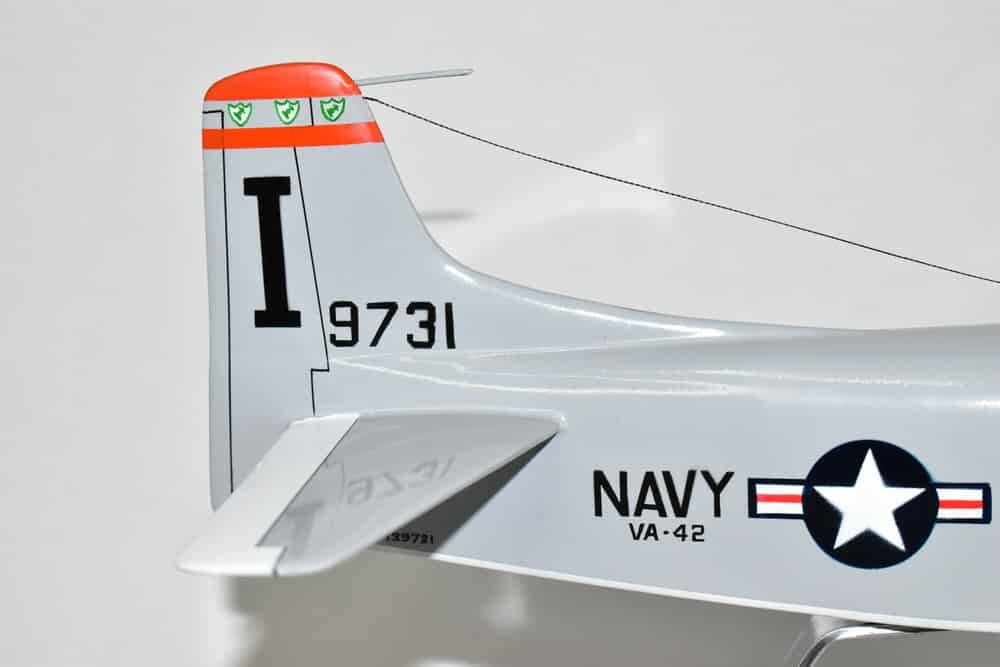 VA-42 Green Pawns A-1H/AD-6 Skyraider Model Navy 1/33 Scale - Etsy UK