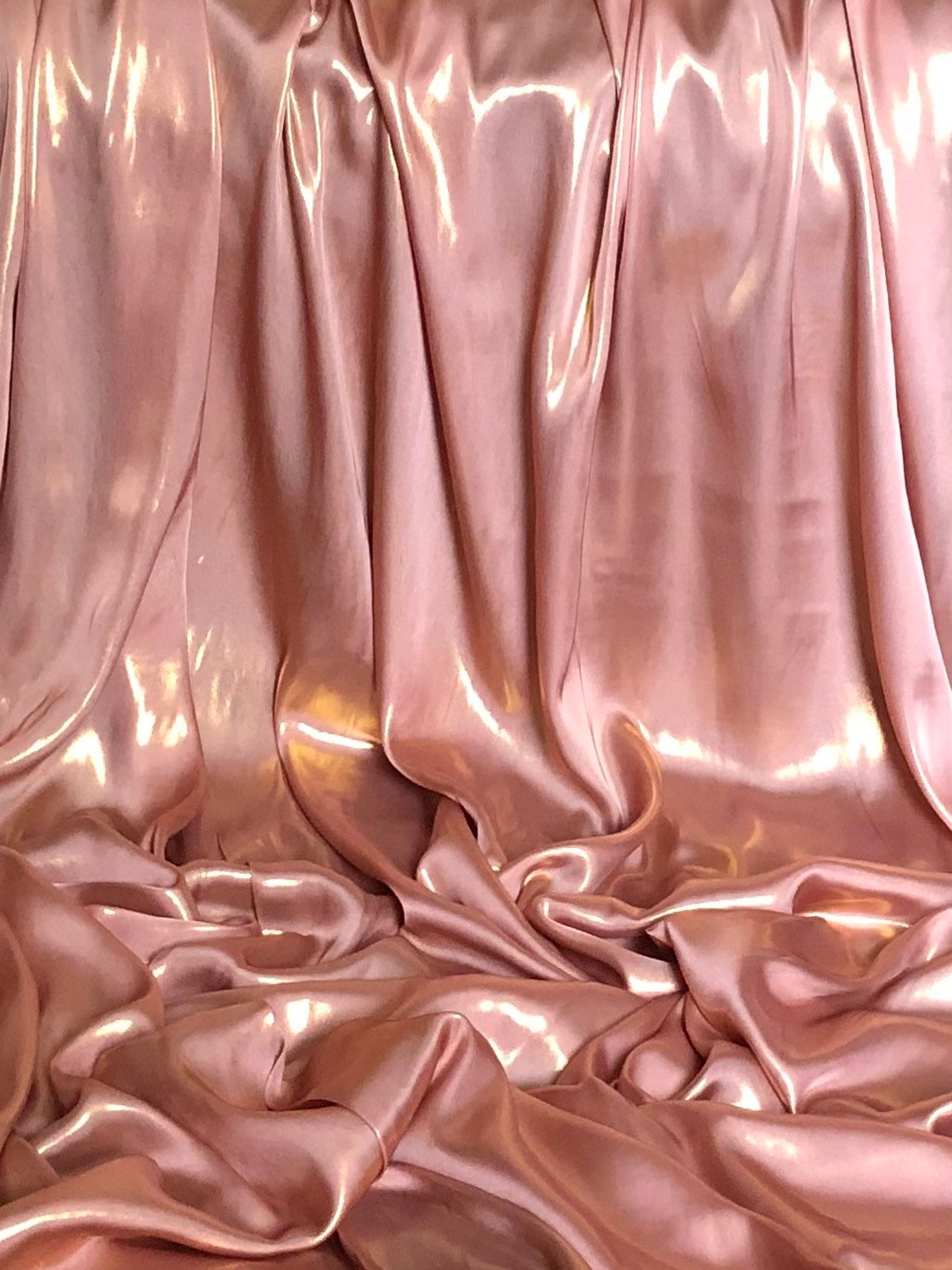1 Meter Shiny Pearl Peach/gold Wet Look Shimmer Satin Fabric 58 Wide ...