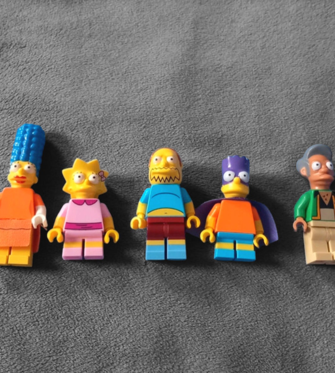 Collectible 1X LEGO the Simpsons Minifigures Includes Marge, Lisa ...