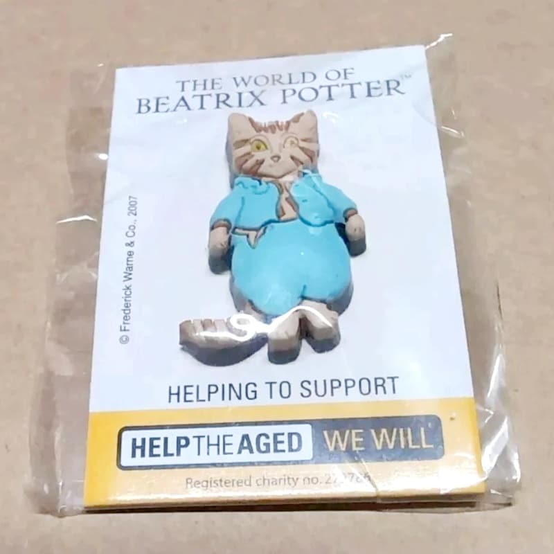 Peter Rabbit Brooch - Etsy UK