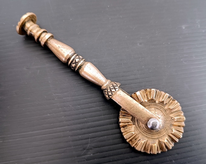 Vintage Italian Pasta and Pastry Roller, Retro Brass Pasta Crimper ...
