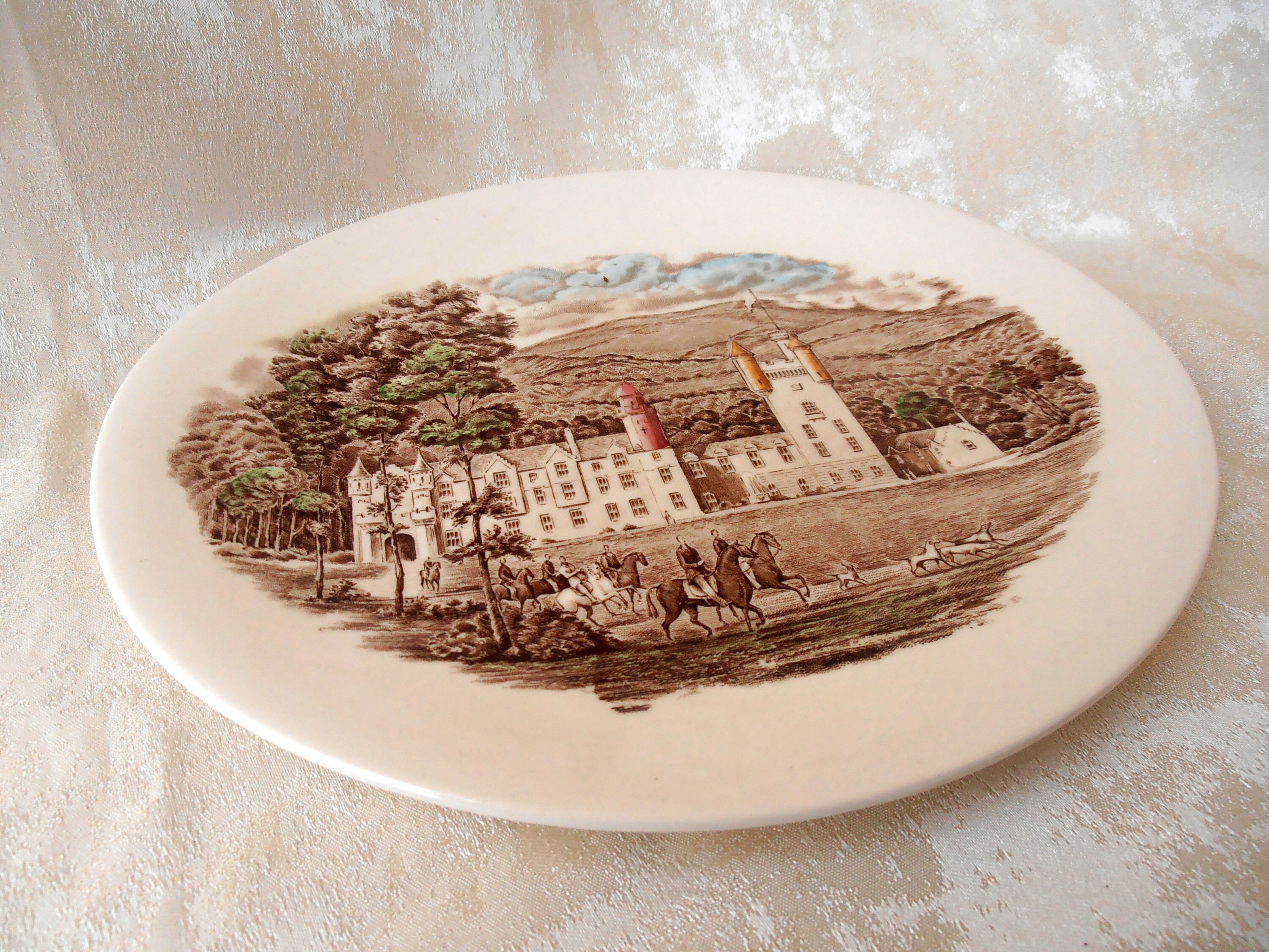 Collectible Royal Homes of Britain Buckingham Palace oval | Etsy