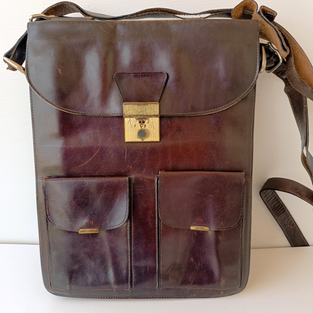 The Men's Handbag With Many Departments and Pockets, Vintage Brown ...