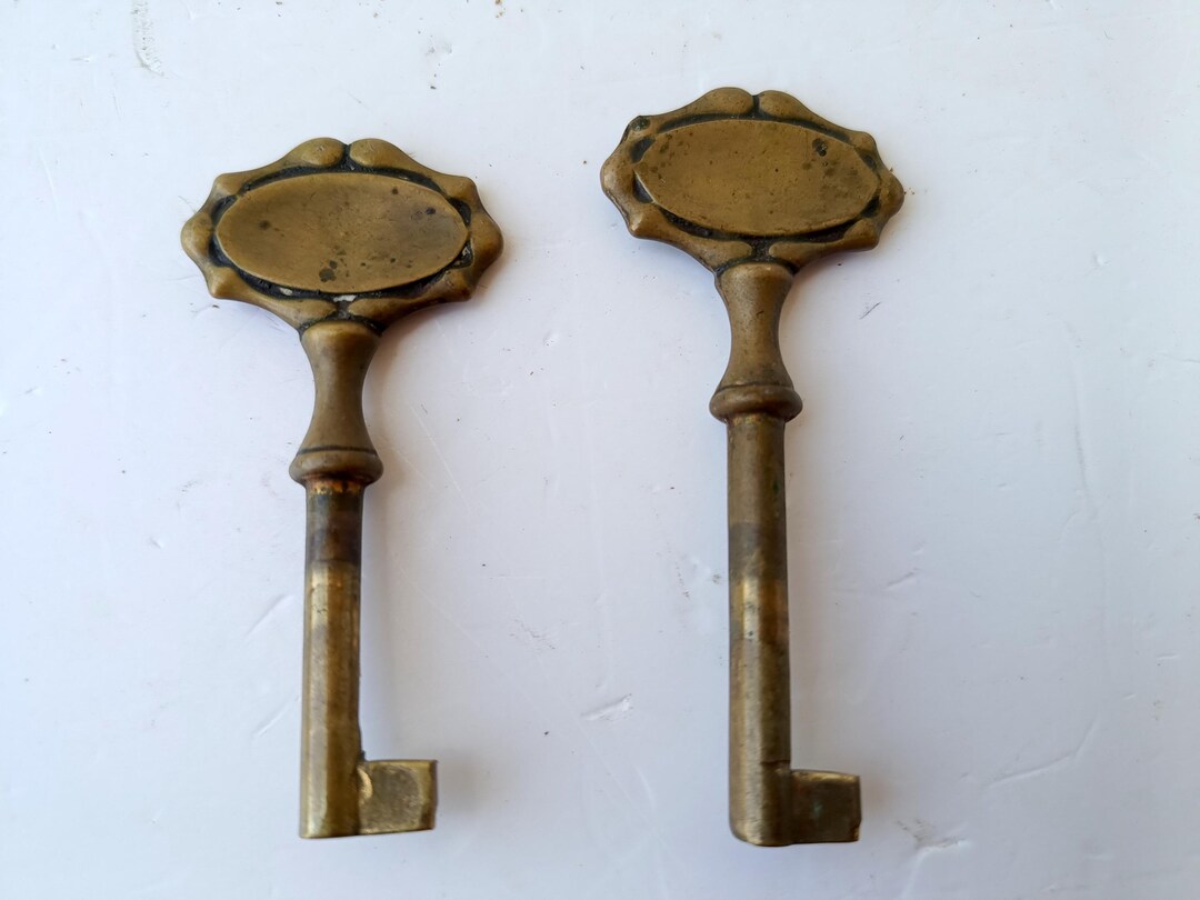 Vintage Italian Collectible Skeleton Keys, Ornate, Fancy, Authentic ...
