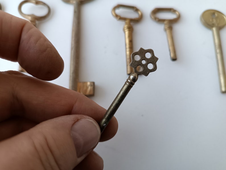 Vintage Italy Collectible Old Skeleton Key, Ornate, Fancy, Authentic ...
