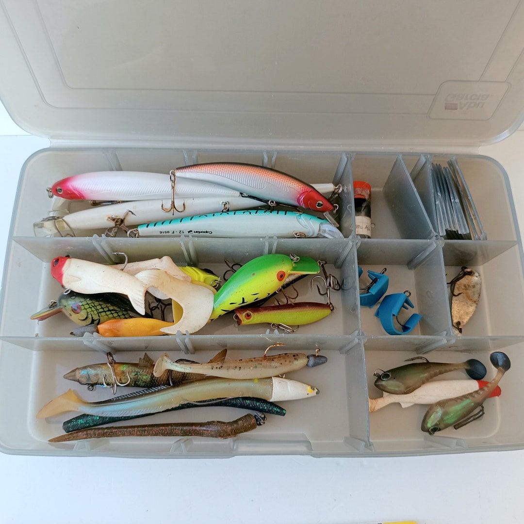Rare Find Vintage Fishing Lures Collection of 24 Lures More Items for ...