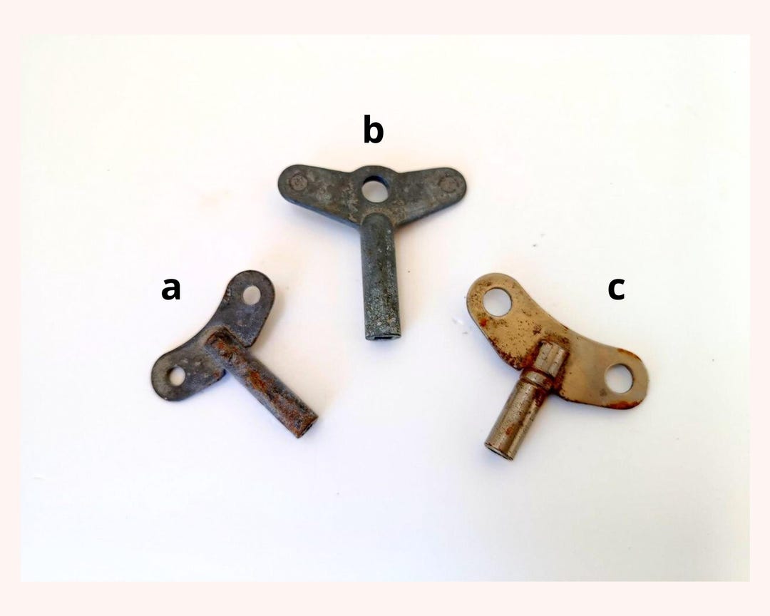 Vintage Italian Collectible Old Watch, Old Mecanic Clock Keys. - Etsy