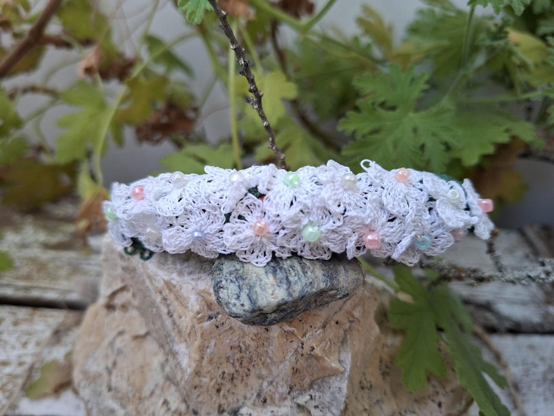 Tatted Barrette With Small White Crochet Flowers - Etsy