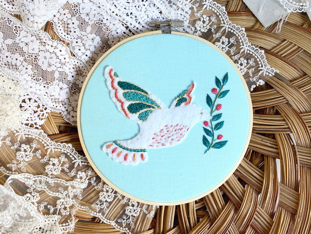 Winter Dove- Hand Embroidered Art- 6 Inch- Fiber Art - Etsy