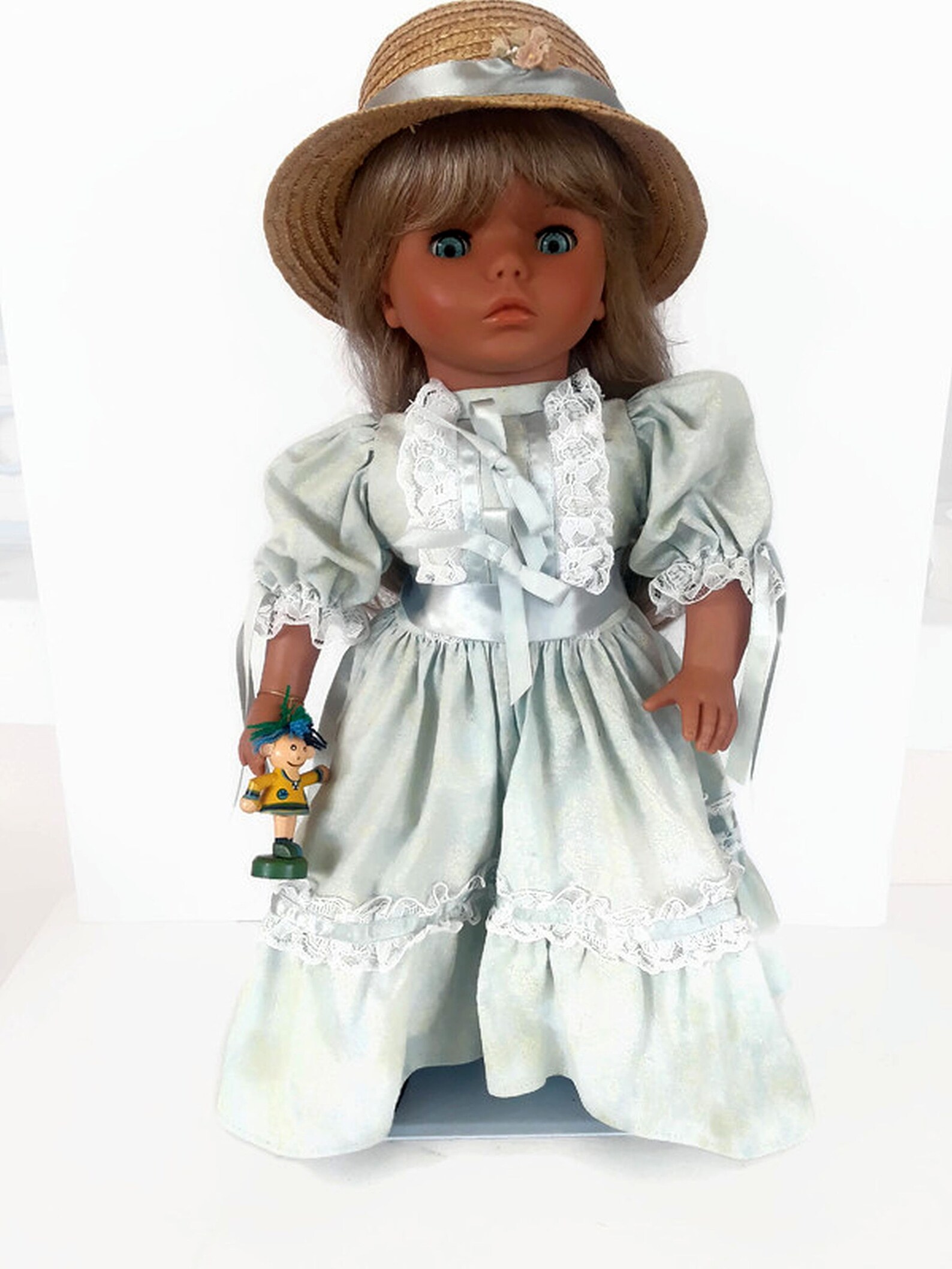 Collectible Doll . Lissi Doll Tatjana 19 " Produce in 1987 by Lissy ...