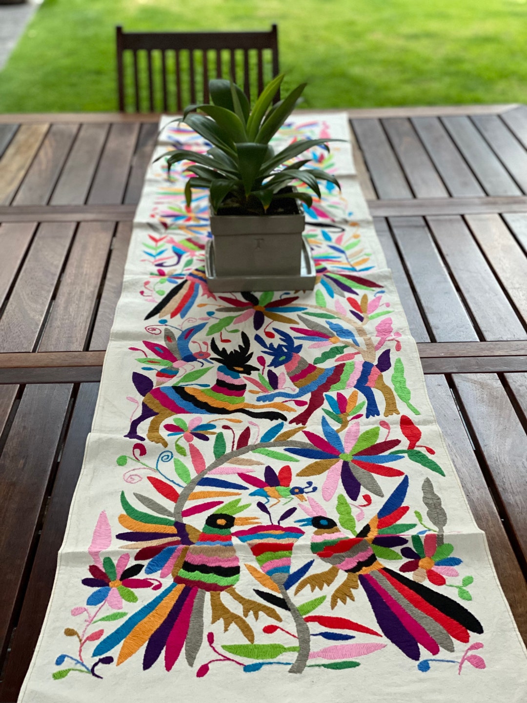 HAND EMBROIDERED OTOMI // Table Runner // Mexico - Etsy
