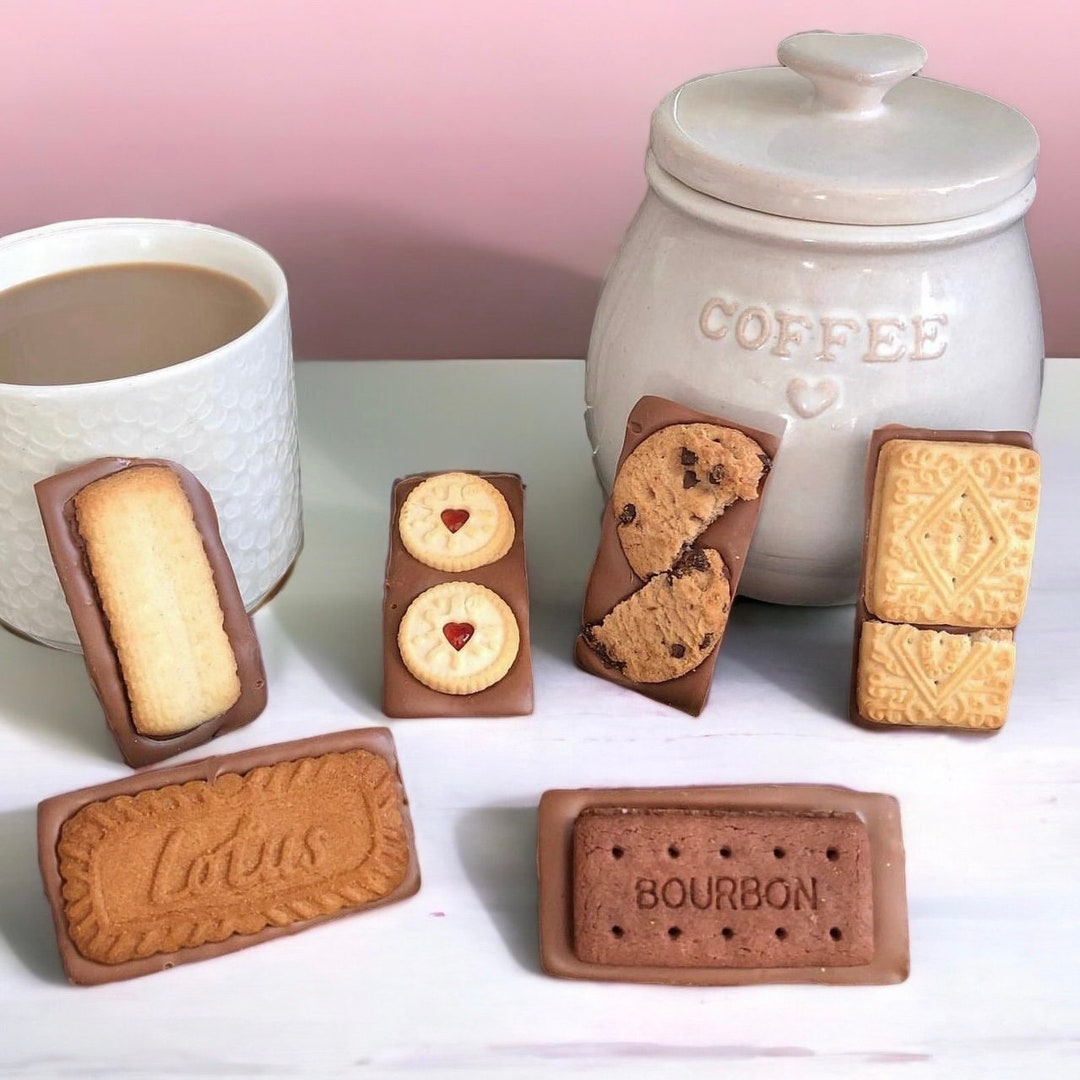 Belgian Chocolate Biscuit Dunk Bar - Etsy UK
