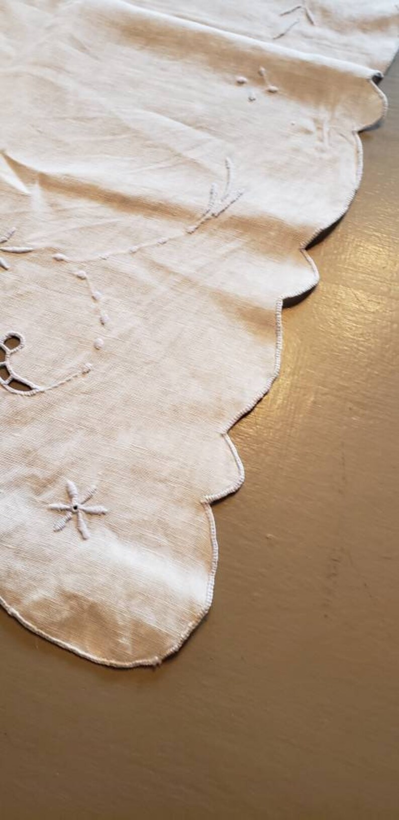 Vintage Embroidered Table Runner - Etsy