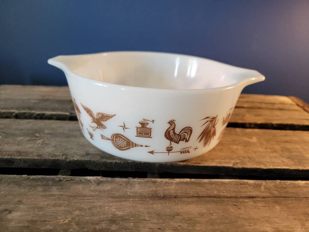 Vintage Pyrex Americana Casserole Dish 1.5 Pt #472 FREE SHIPPING - Etsy