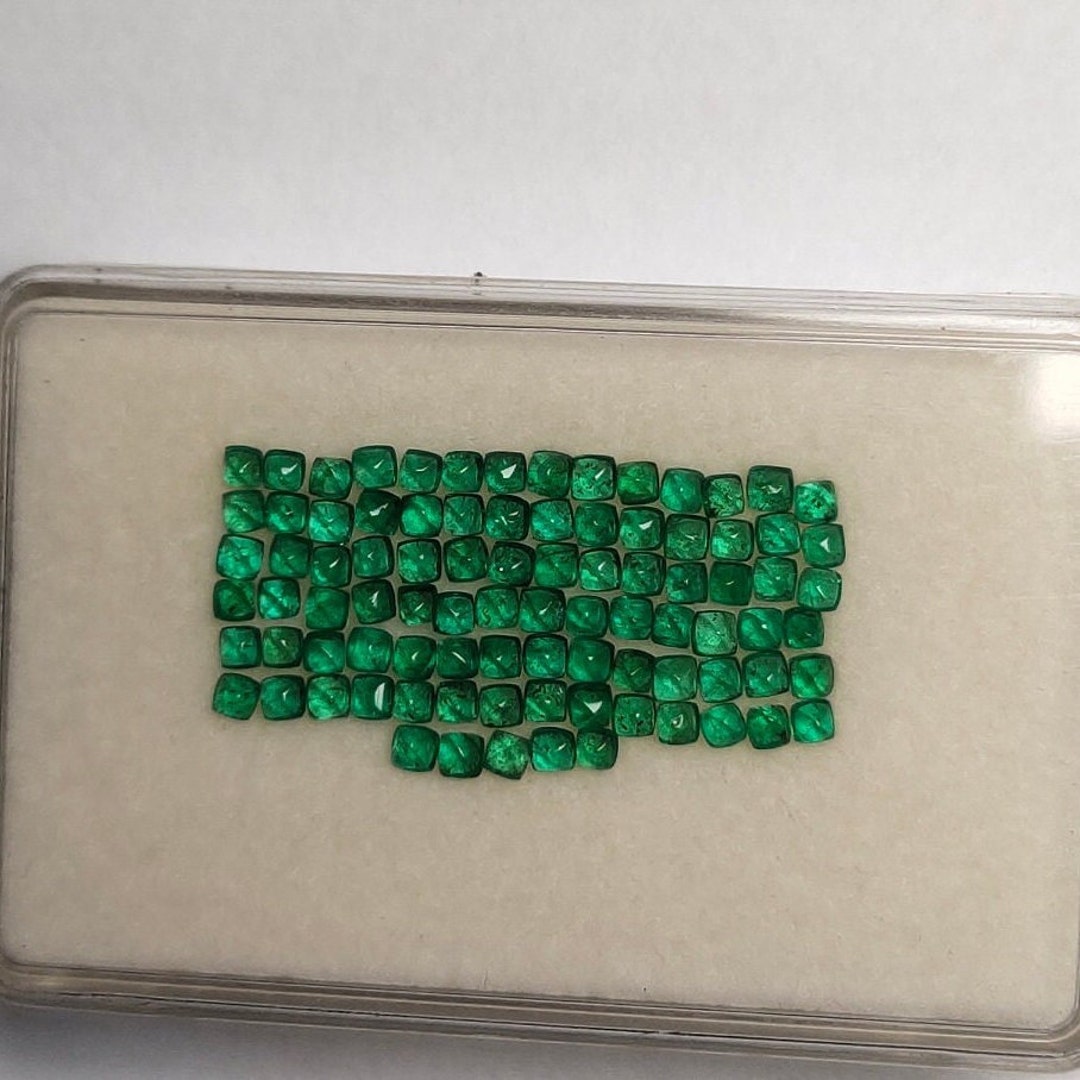 89 Vivid Green Emerald Gemstones: 4.24 Carat Sugarloaf Cabochons - Etsy