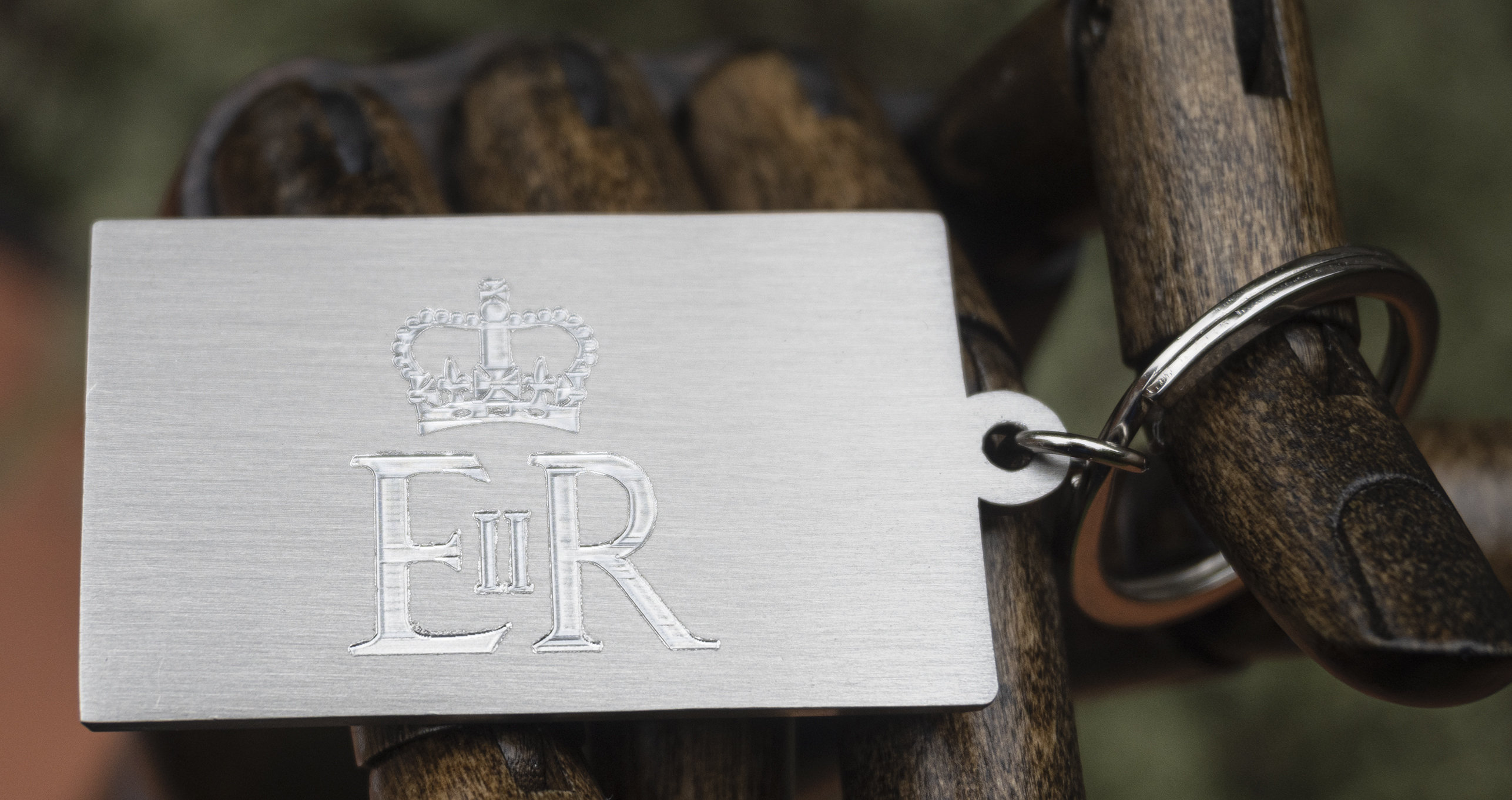 Queen Elizabeth ER 2 Insignia Engraved on Brushed Stainlees - Etsy